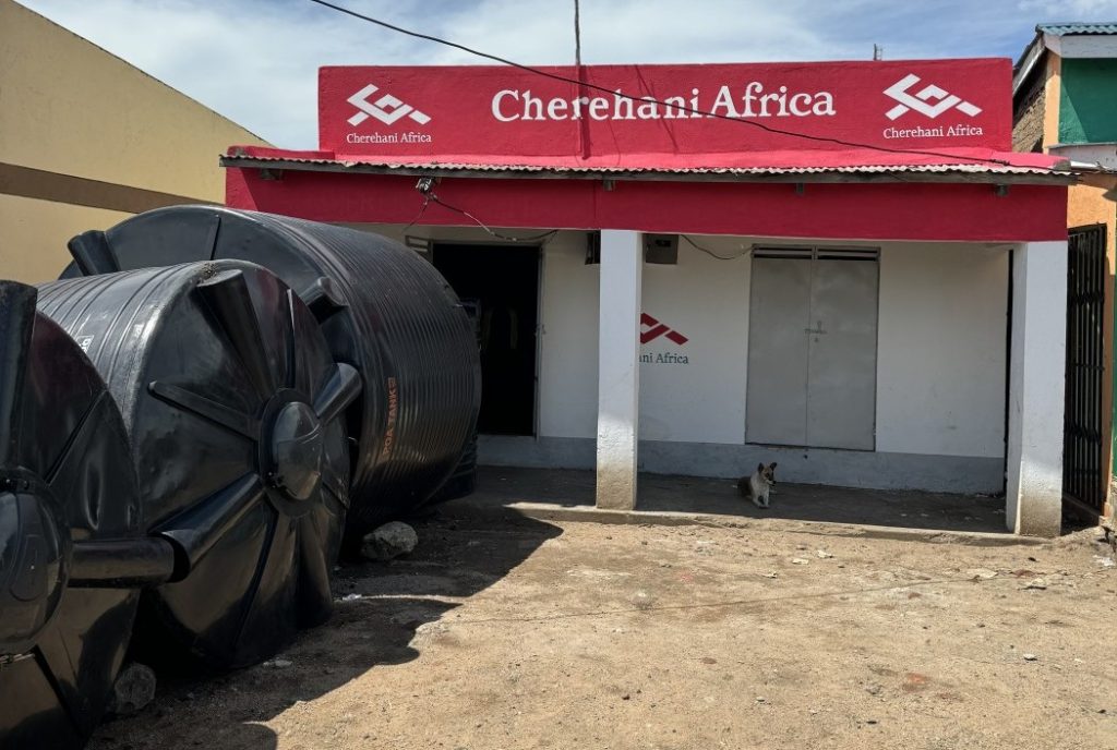 pic_2_tank - Cherehani Africa